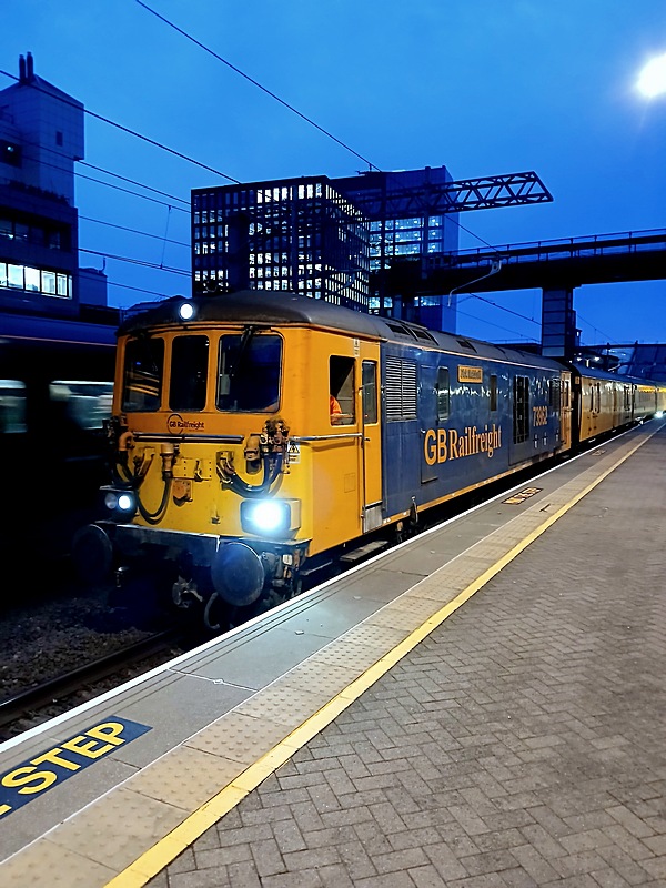 [wnxx] Pictures - 73962 73963 1Q66 190325